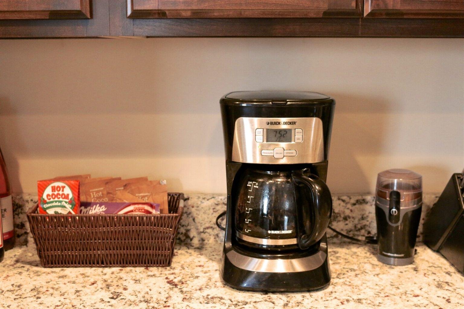 How To Make Coffee Without A Filter: 6 Alternative Brewing Methods ...